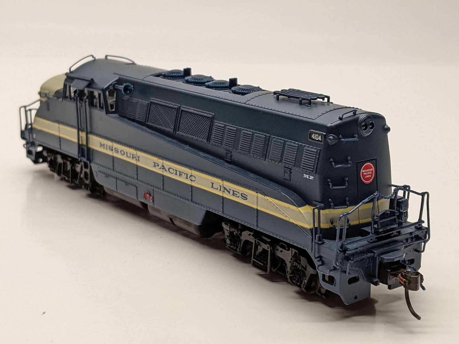 Proto 2000 HO BL2 - Missouri Pacific Lines #4104 - Parts/Project For ...