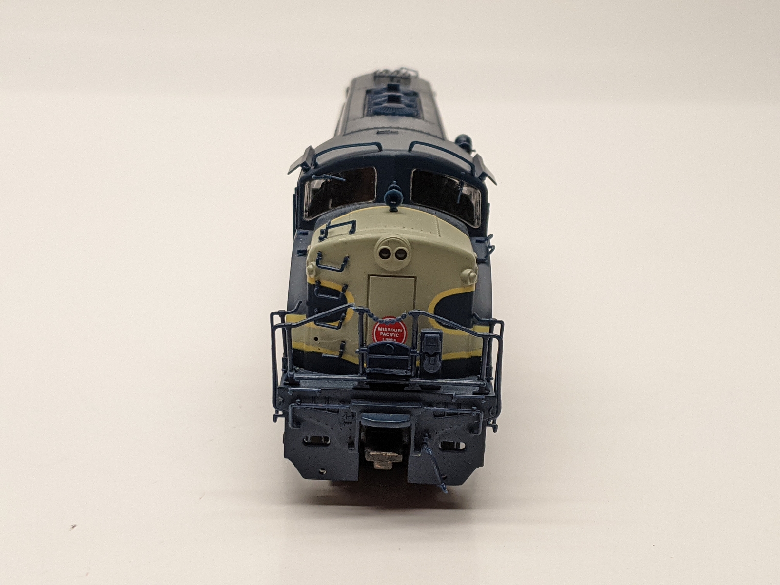 Proto 2000 HO BL2 - Missouri Pacific Lines #4104 - Parts/Project For ...