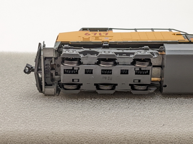 Kato 176-7037-1 N AC4400 - Union Pacific / UP #6717 - DCC Equipped For ...