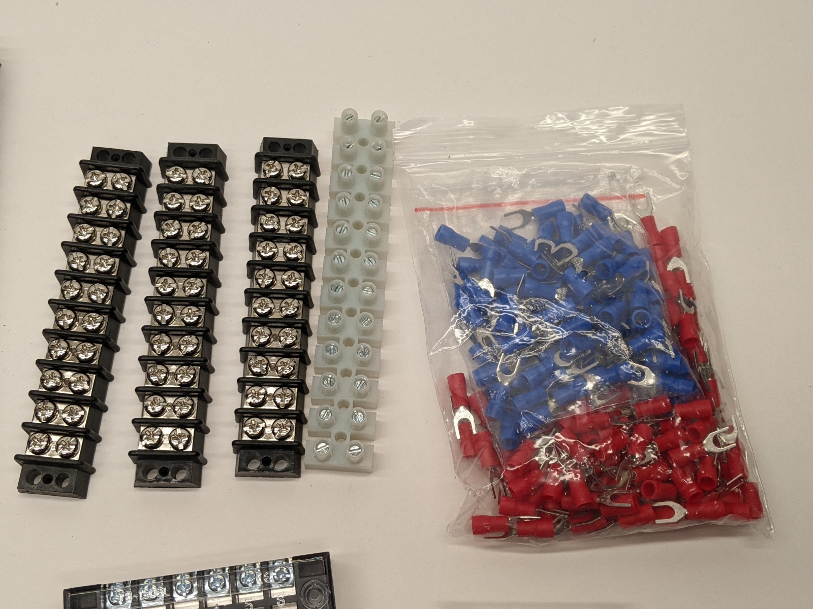 (Lot) Terminal/Distribution Blocks / Barrier Strips & Spade Connectors ...