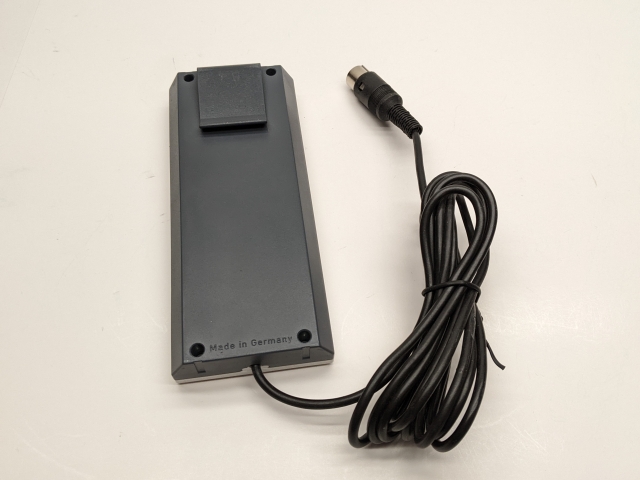 (Lot) Lenz LZV100 DCC System w/ 2x LH100 Throttles, XpressNet Panel ...