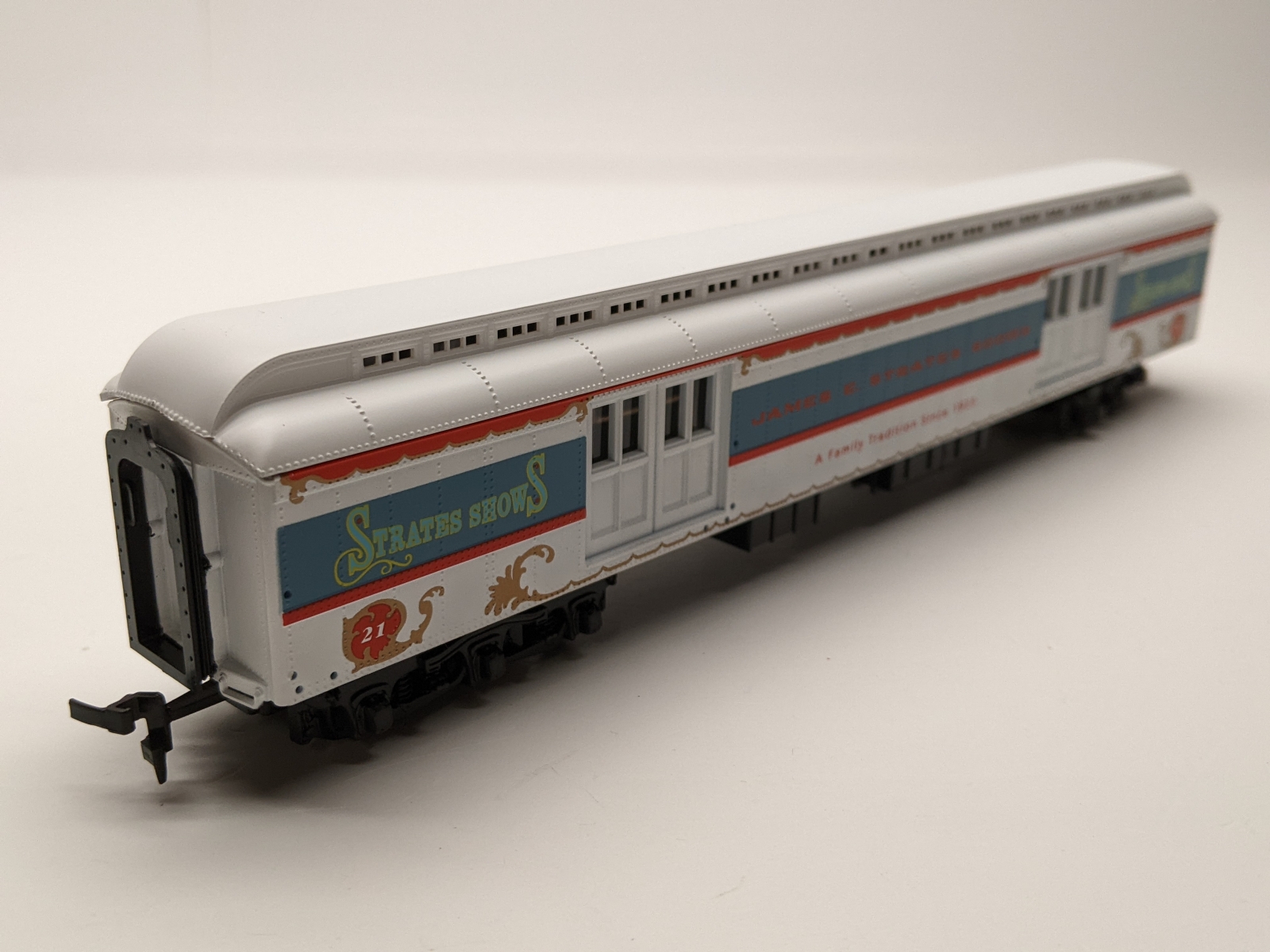 IHC 318 HO James E Strates Shows Train Set - Locomotive & 4 Coaches For ...