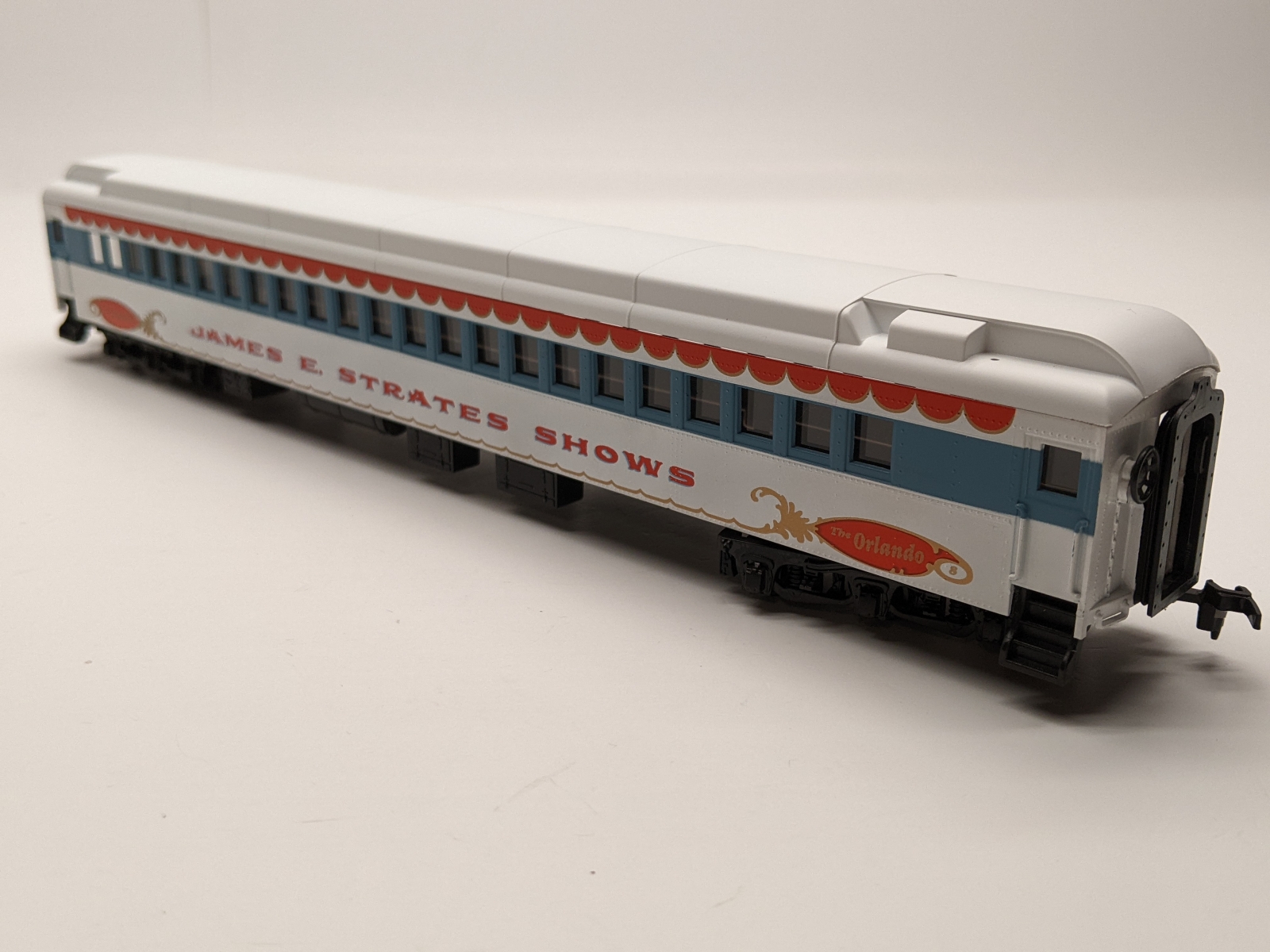 IHC 318 HO James E Strates Shows Train Set - Locomotive & 4 Coaches For ...