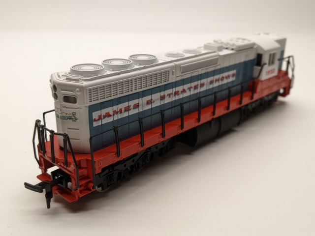 IHC 318 HO James E Strates Shows Train Set - Locomotive & 4 Coaches For ...