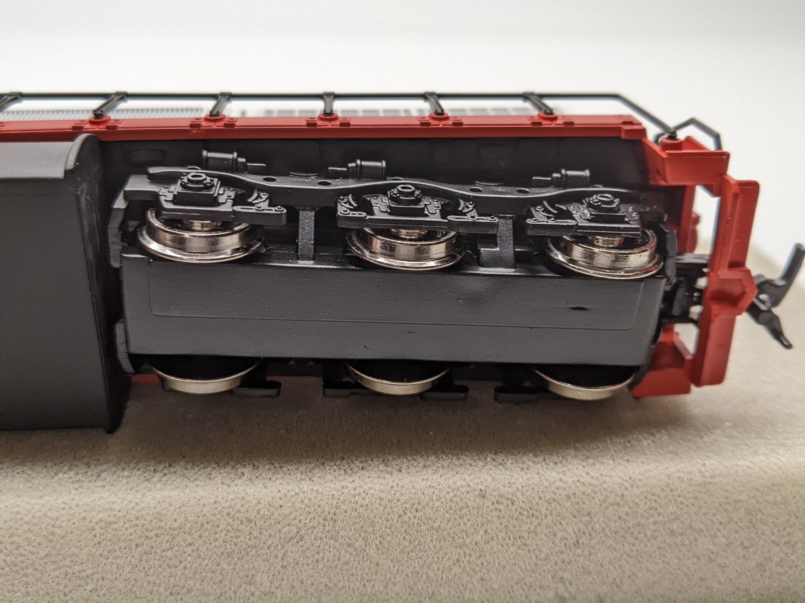 IHC 318 HO James E Strates Shows Train Set - Locomotive & 4 Coaches For ...